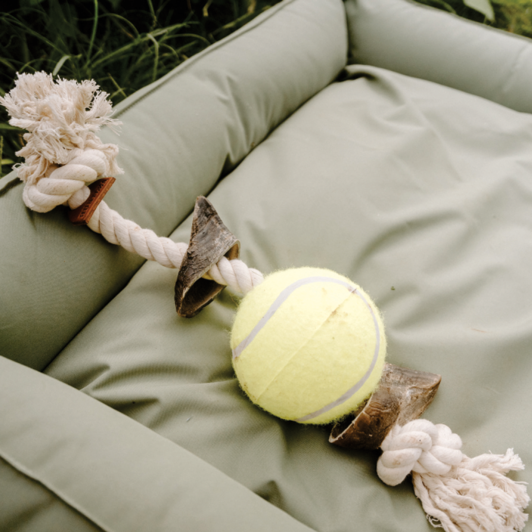 Huntlea Dog Rope Toy 2 Knot with 2 Hoof and Ball – HUNTLEA