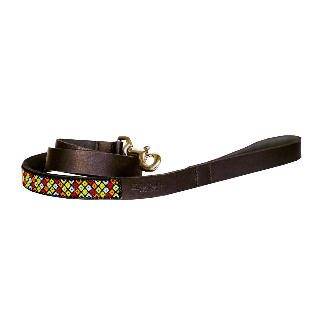 Beaded Dog Lead Daisy – HUNTLEA